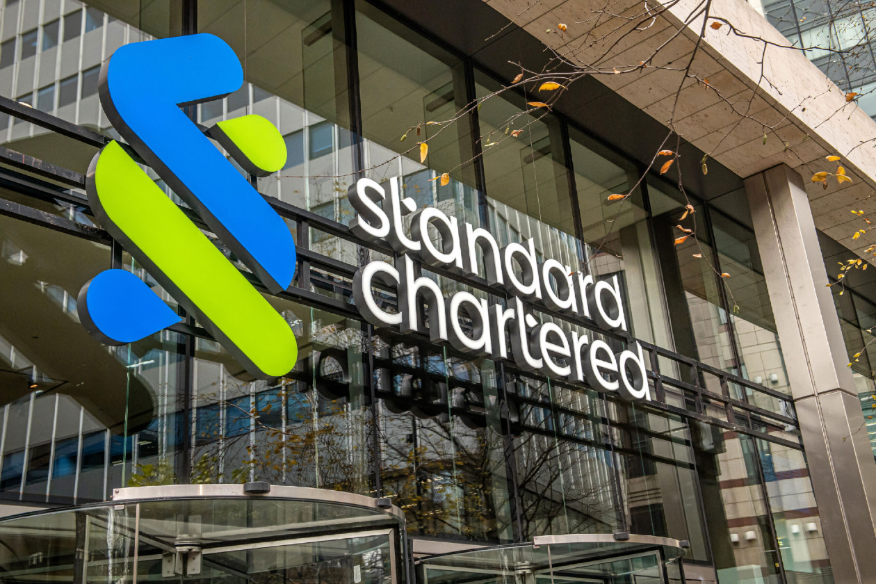 Standard Chartered (Q3 Results): guidance raised | HL